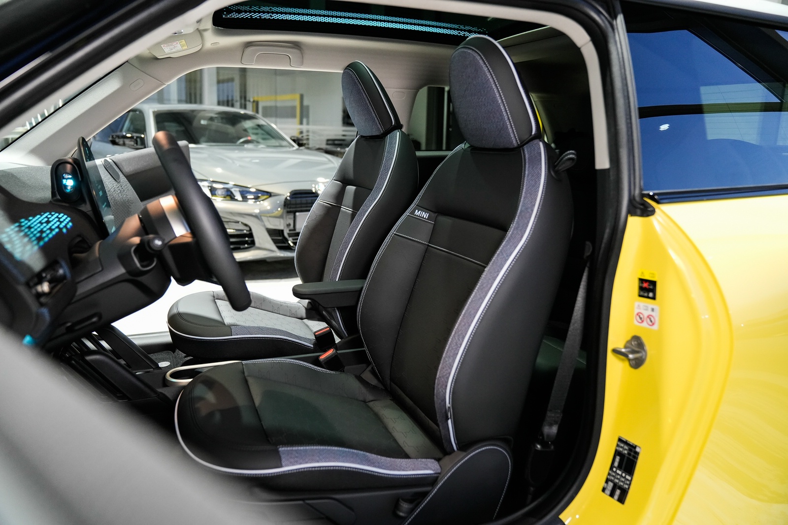 MINI Cooper SE Classic Trim – CC Automobil oHG